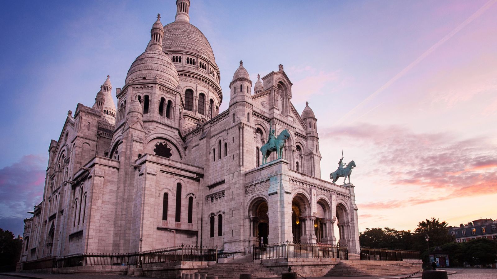 15 Iconic Movie Locations You Can Visit in Real Life - The Modern Day ...