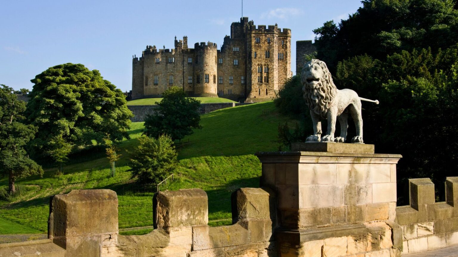 15 Iconic Movie Locations You Can Visit in Real Life - The Modern Day ...