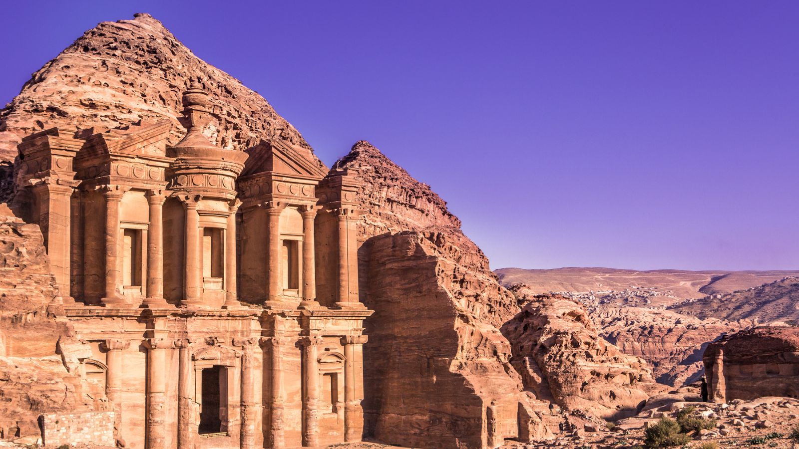 15 Iconic Movie Locations You Can Visit in Real Life - The Modern Day ...