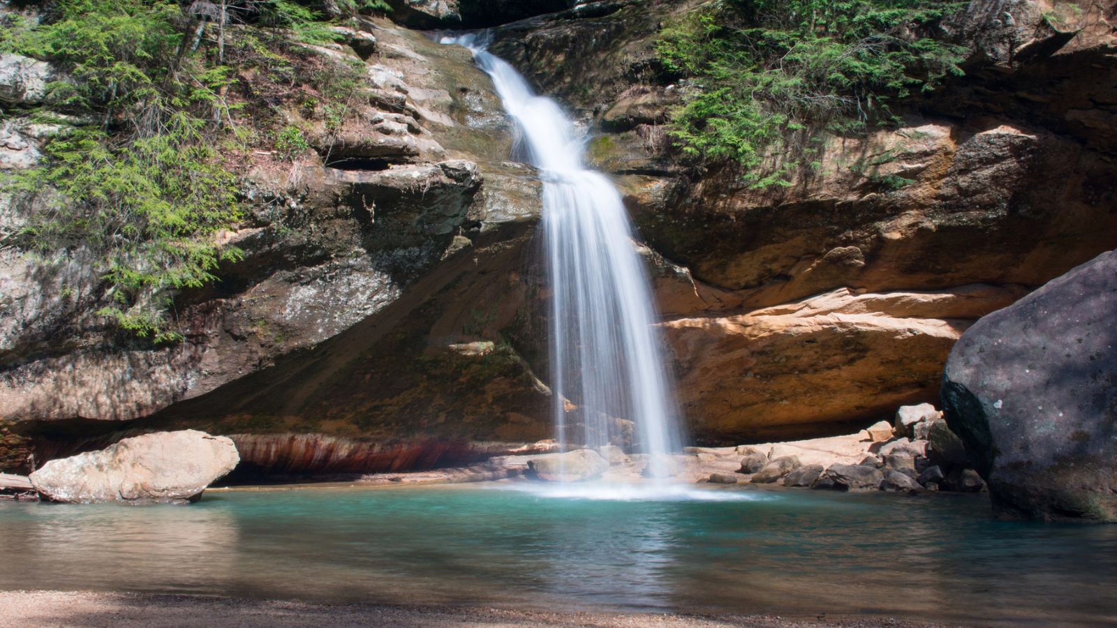 18 Stunning Waterfalls That Will Leave You Speechless - The Modern Day ...