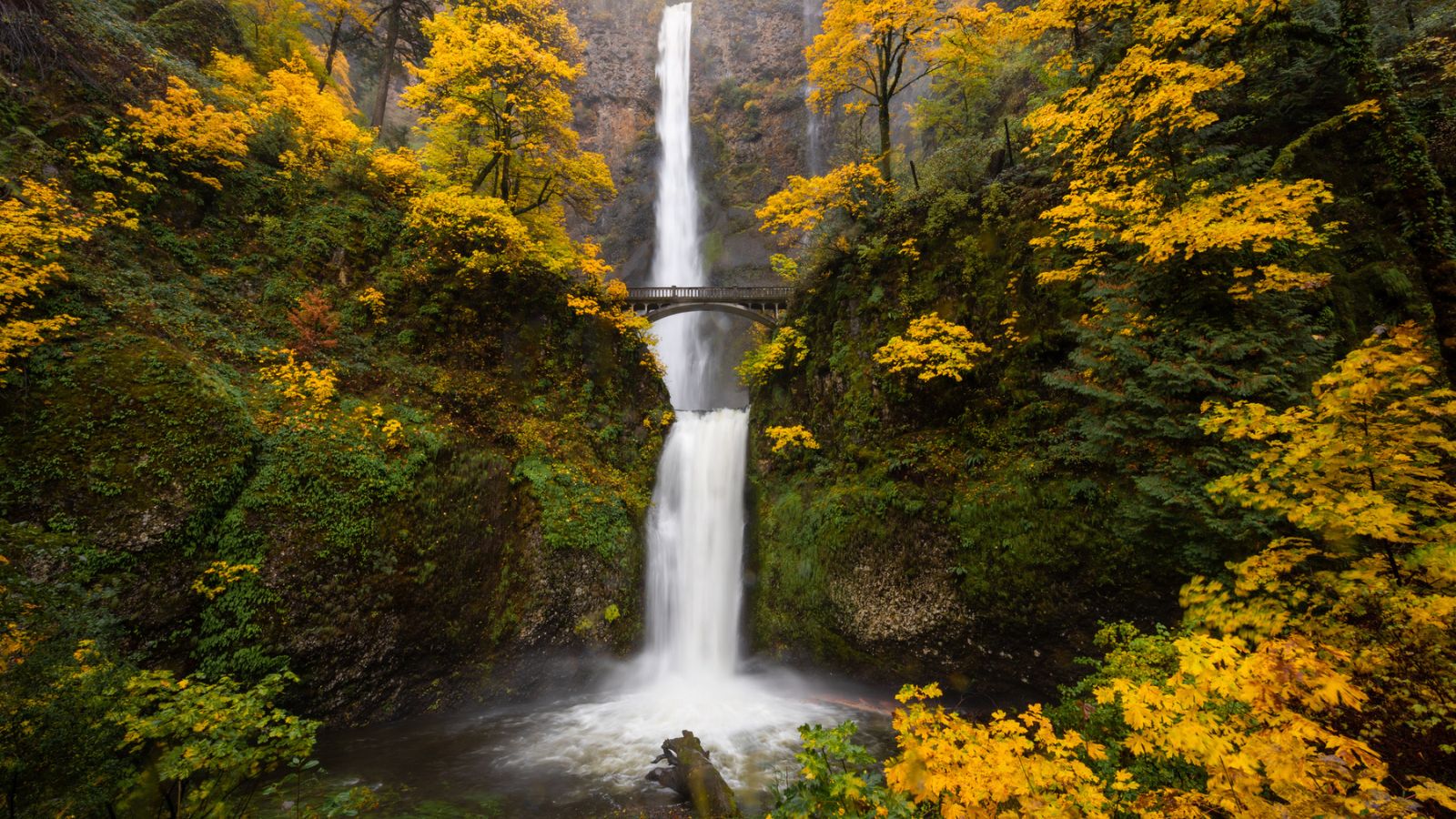 18 Stunning Waterfalls That Will Leave You Speechless - The Modern Day ...