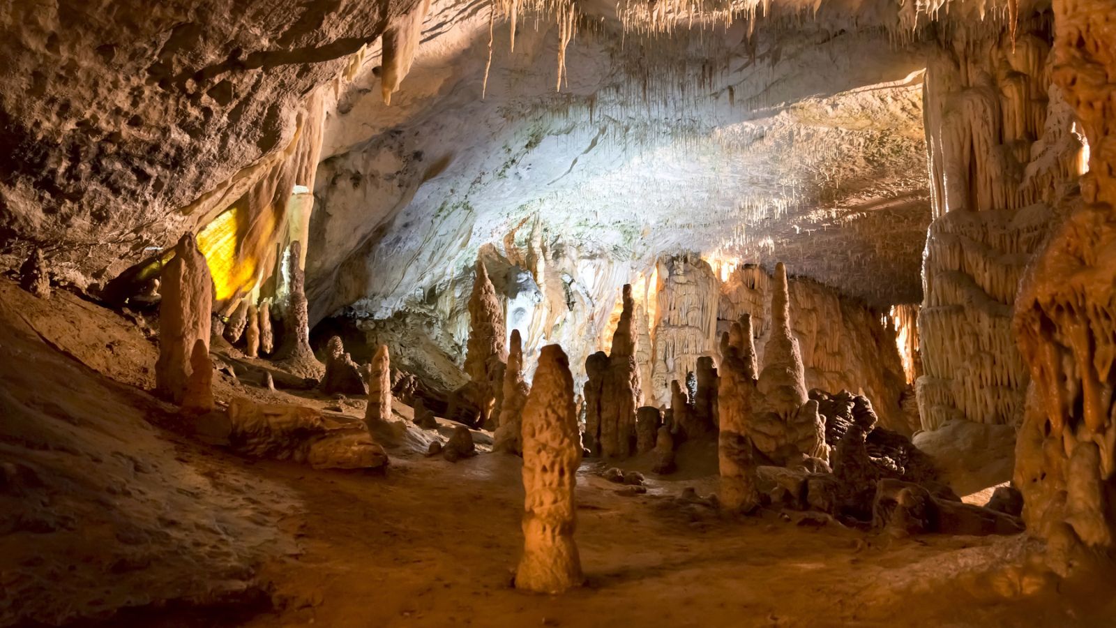19 Spectacular Caves You Must Explore at Least Once - The Modern Day ...