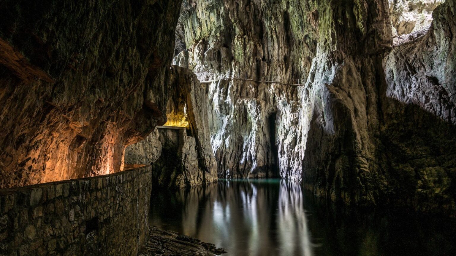 19 Spectacular Caves You Must Explore at Least Once - The Modern Day ...