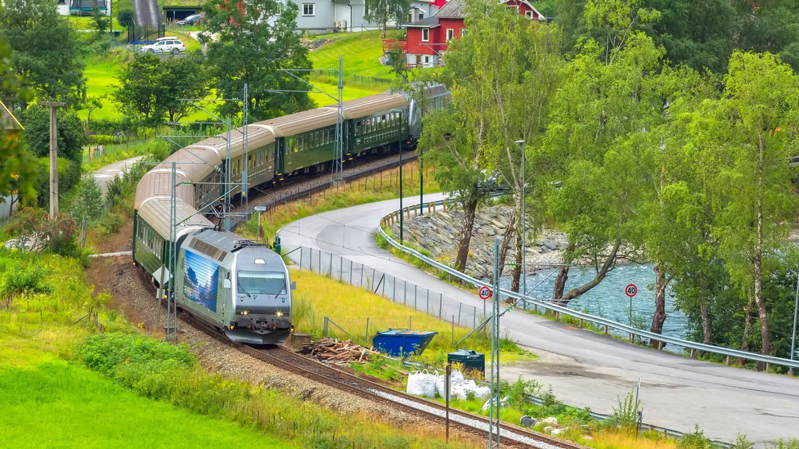 21 Breathtaking Train Journeys Across the Globe That Should Be on Your ...