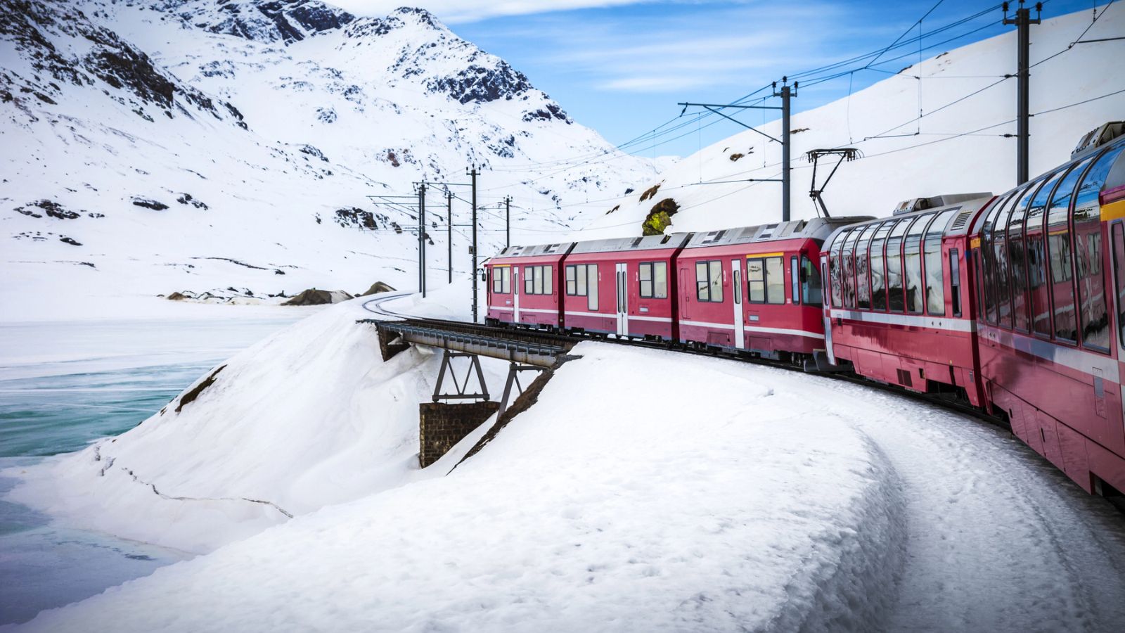 21 Breathtaking Train Journeys Across the Globe That Should Be on Your ...