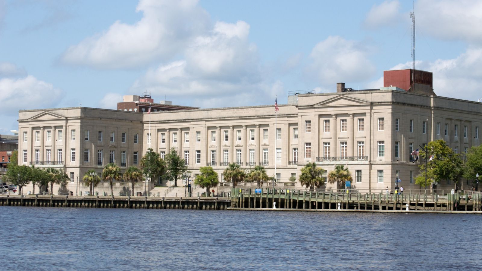 16 U.S. Riverfront Cities You’ll Fall in Love with at First Sight - The ...