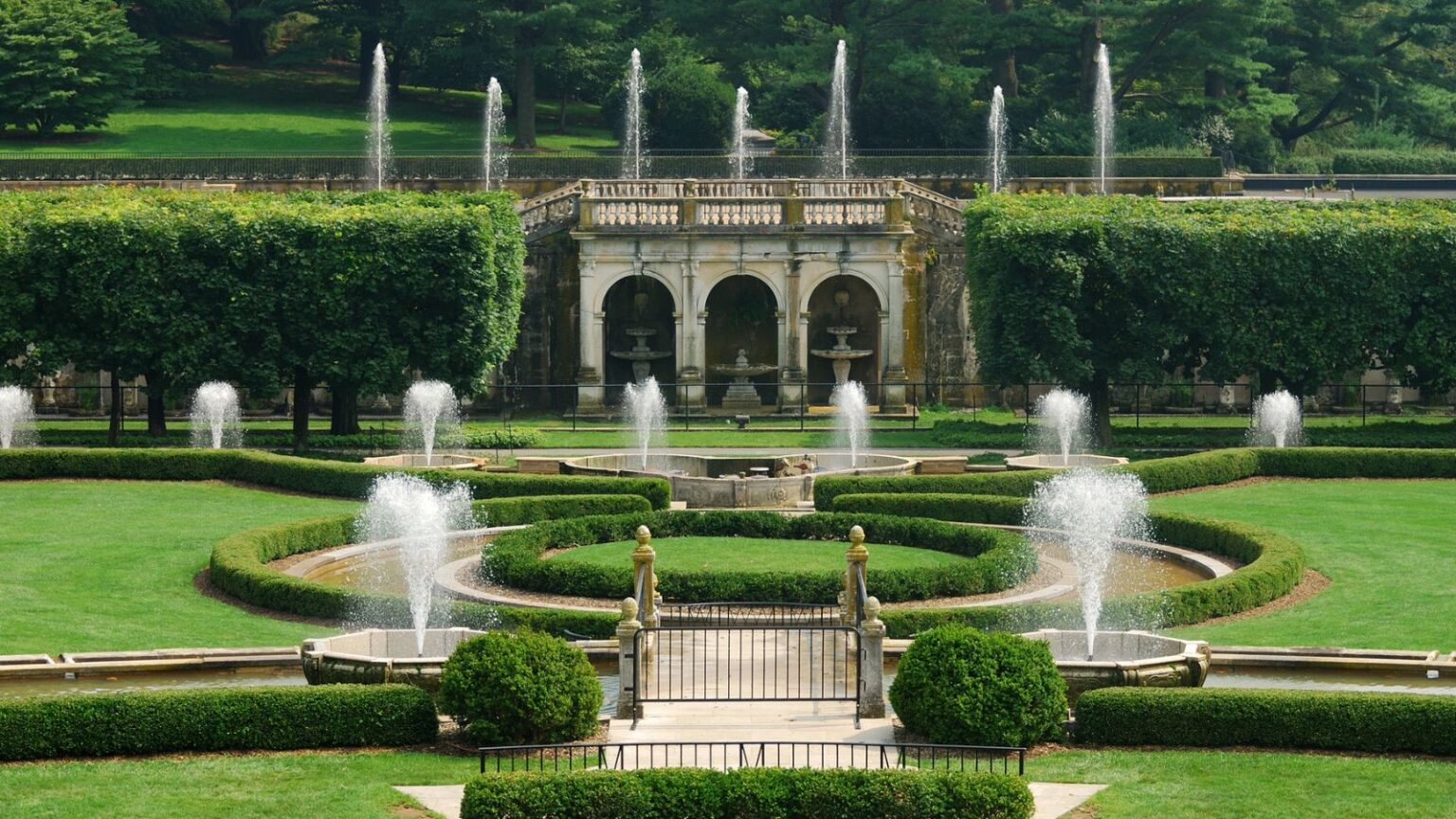 20 Breathtaking U.S. Gardens That Come Alive in Summer - The Modern Day ...
