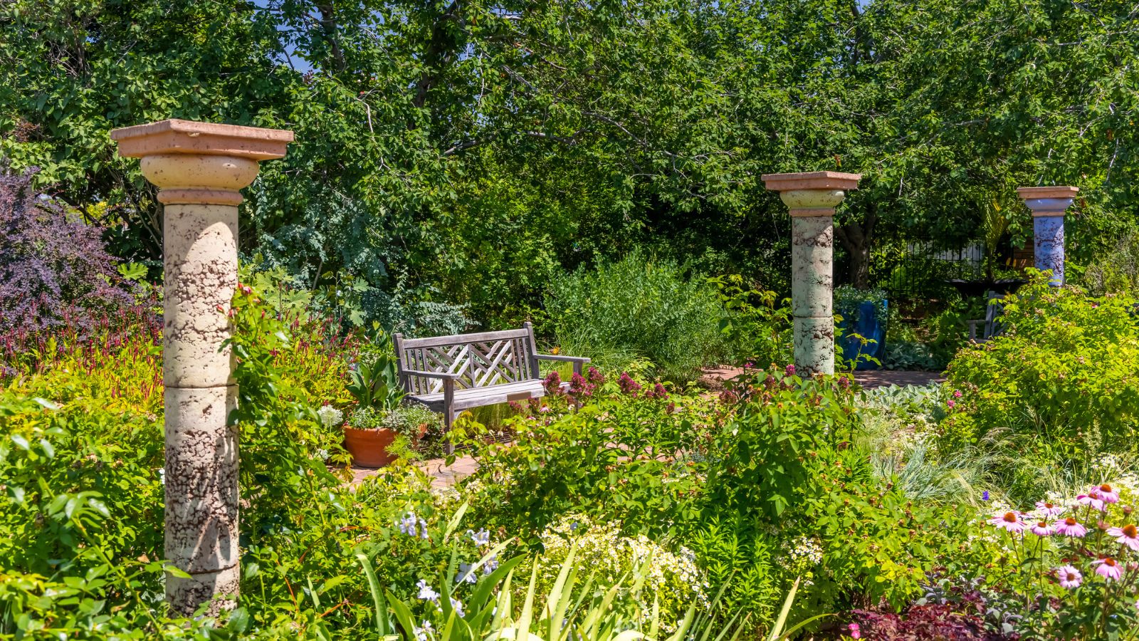 20 Breathtaking U.S. Gardens That Come Alive in Summer - The Modern Day ...