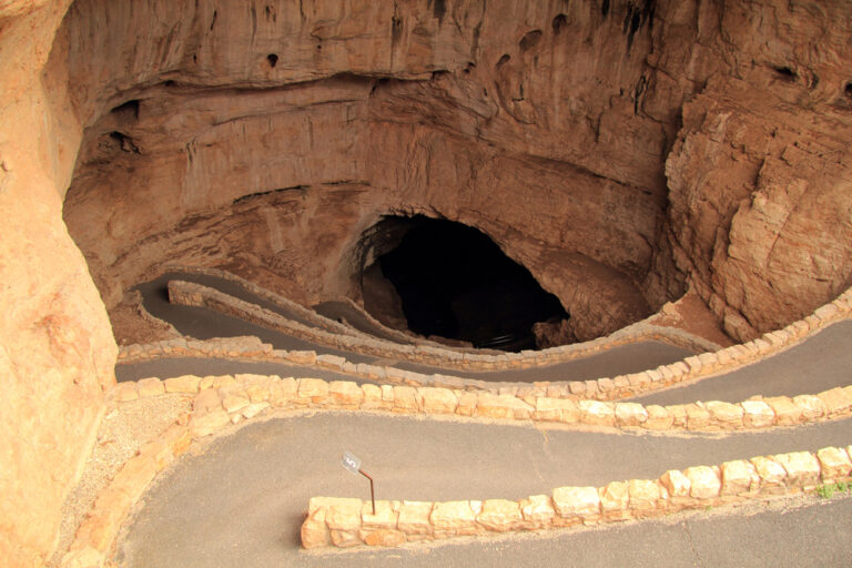 18 Stunning Caves in the U.S. You Need to Visit for an Epic Journey ...