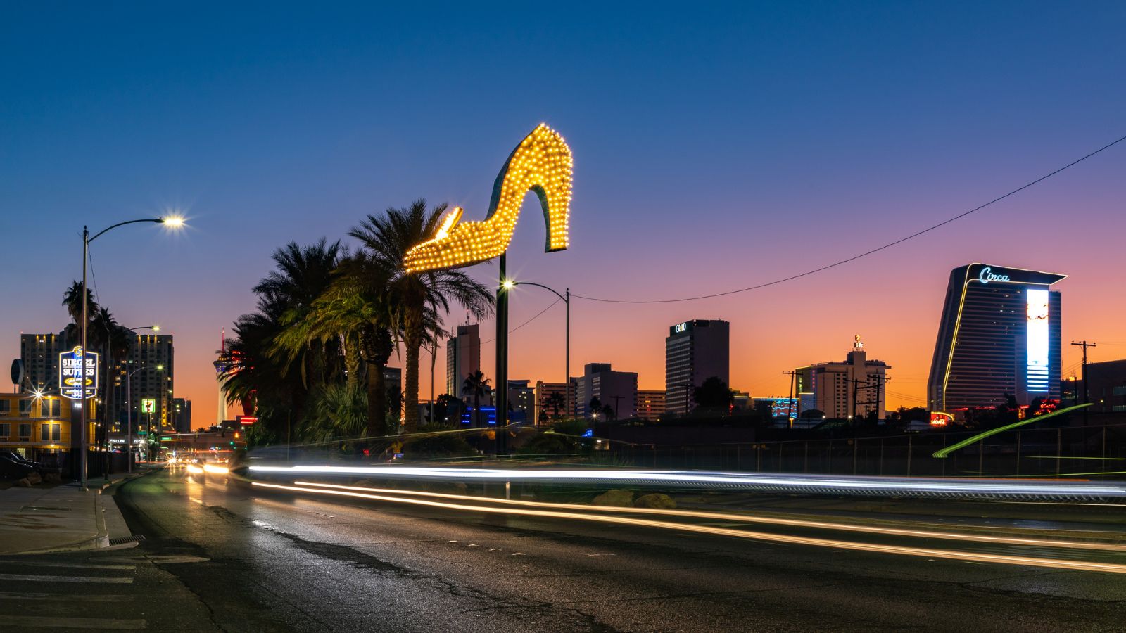 Step Back in Time with These U.S. Cities and Their Retro Neon Signs ...