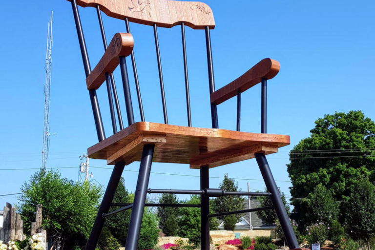 20 Wacky Roadside Stops Across the U.S. That Are Worth the Detour - The ...