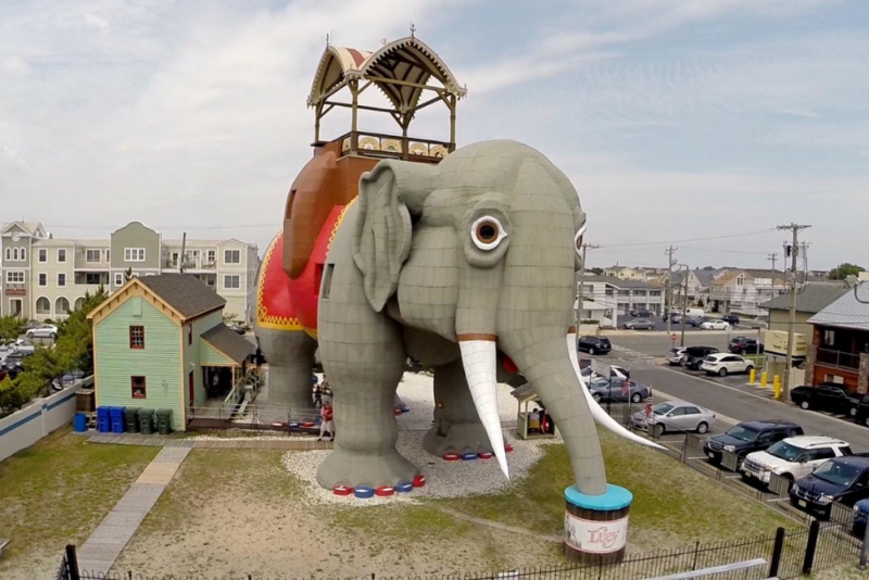 20 Wacky Roadside Stops Across the U.S. That Are Worth the Detour - The ...