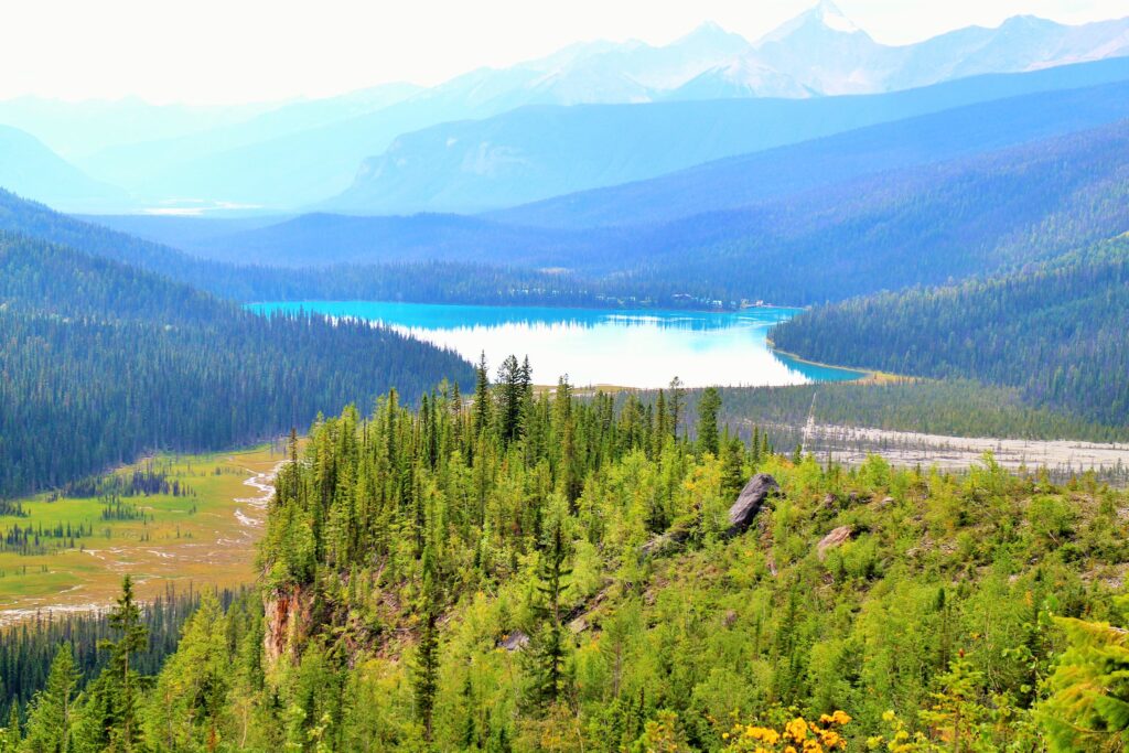 18 Canadian Mountain Towns That Will Inspire Your Wildest Outdoor ...
