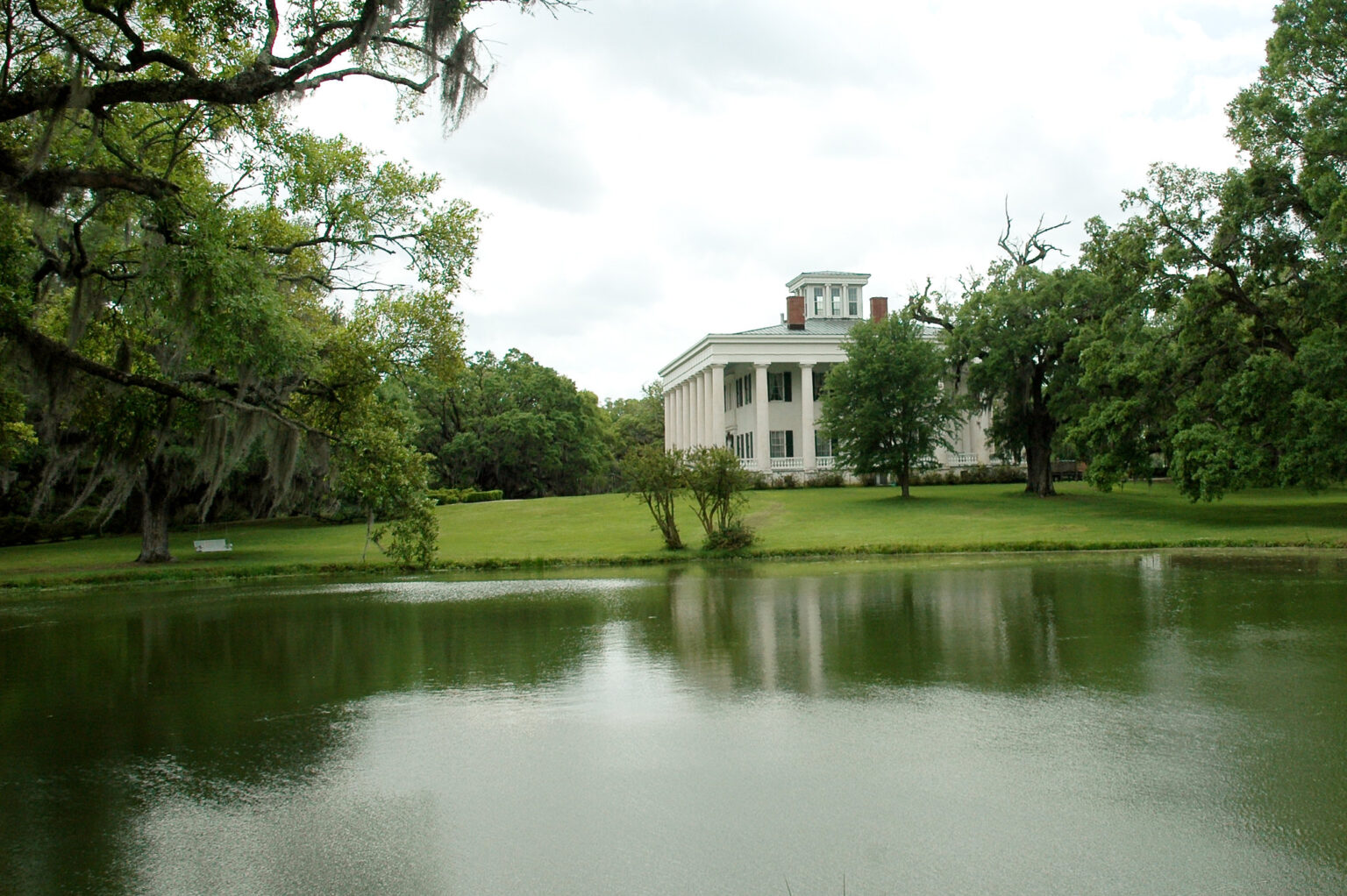 Journey Through 16 Southern River Towns That Blend Tradition, Taste ...