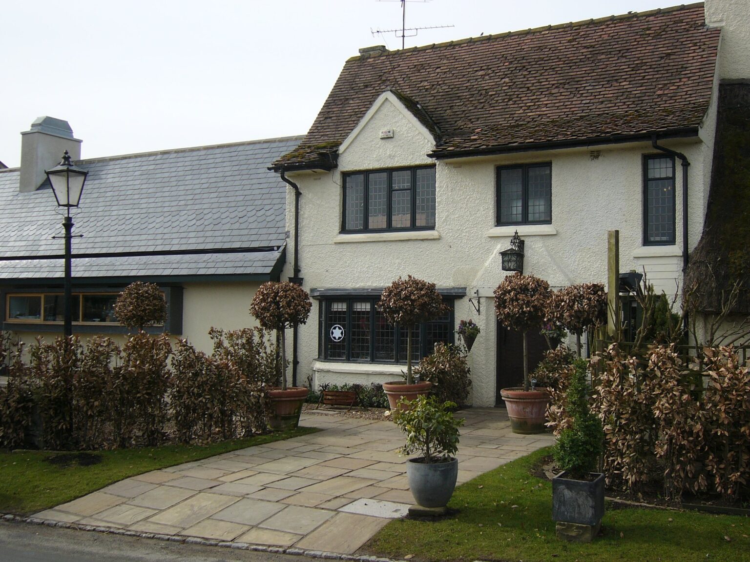 18 Iconic British Pubs That Offer More Than Just a Pint - The Modern ...