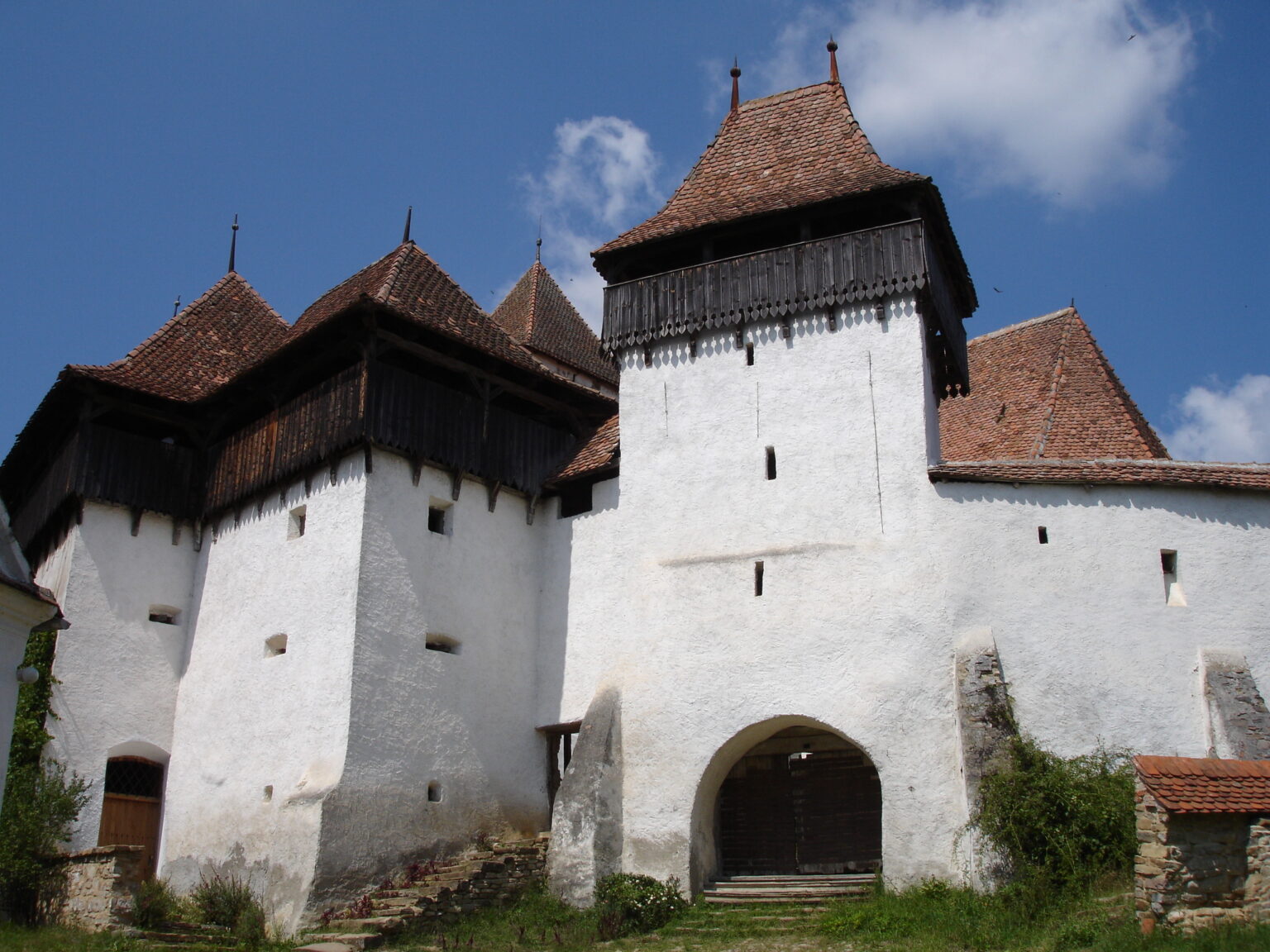 15 Medieval Towns in Romania Full of Folklore and Castles - The Modern ...