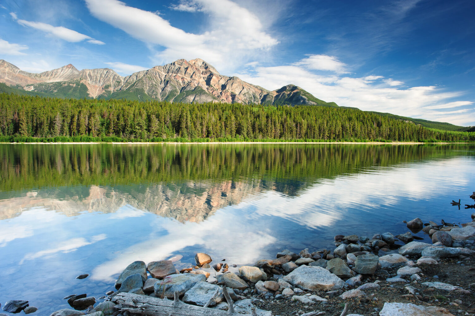 16 Stunning Alberta Towns That Are Just as Dreamy as Banff - The Modern ...