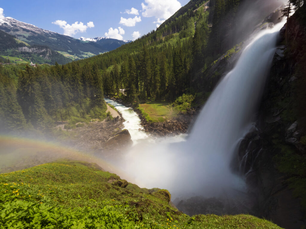 Discover the World's 21 Most Stunning Waterfalls - The Modern Day ...