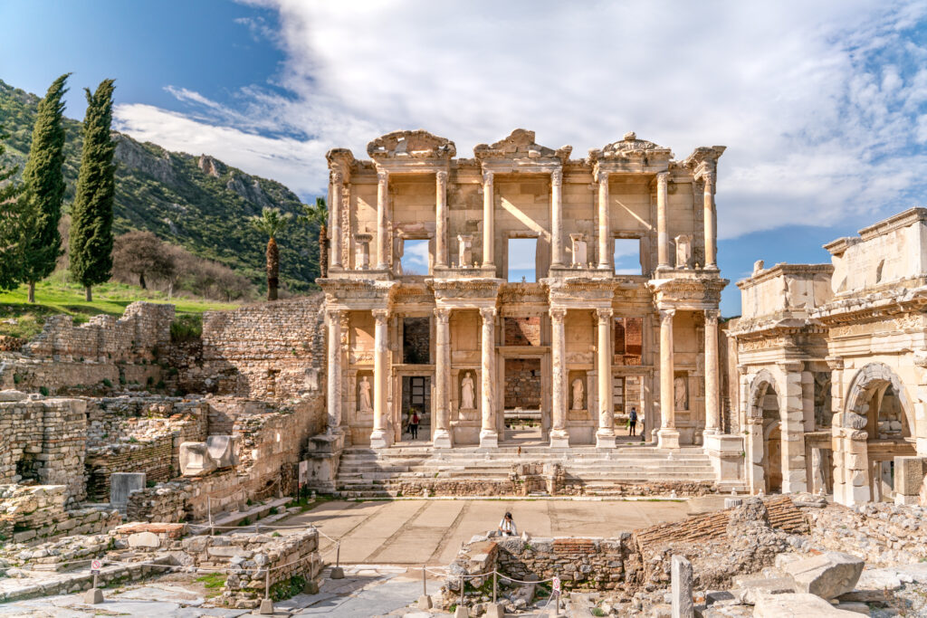 17 Ancient Ruins You Should Visit Before They Disappear Forever - The ...