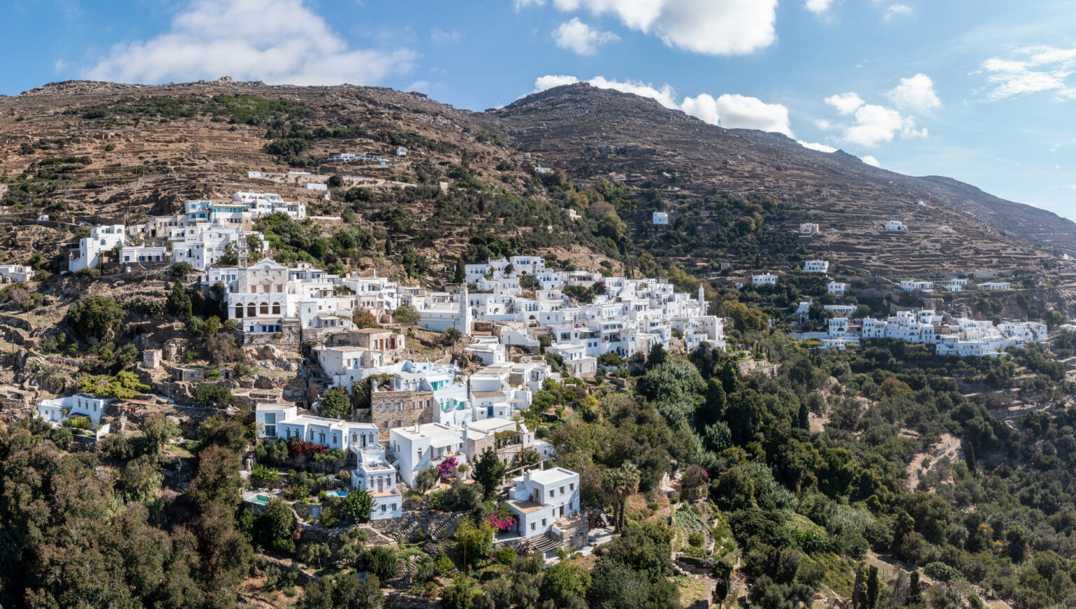 18 Coastal Villages in Greece's Cyclades With Idyllic White-Washed ...