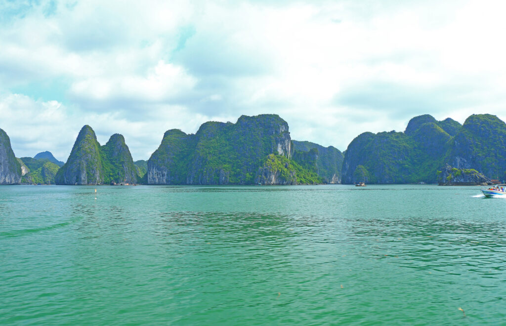 Discover the World's 21 Most Stunning Waterfalls - The Modern Day ...