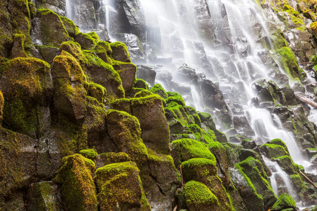 15 Secret Waterfall Destinations Around the World for Nature Lovers ...