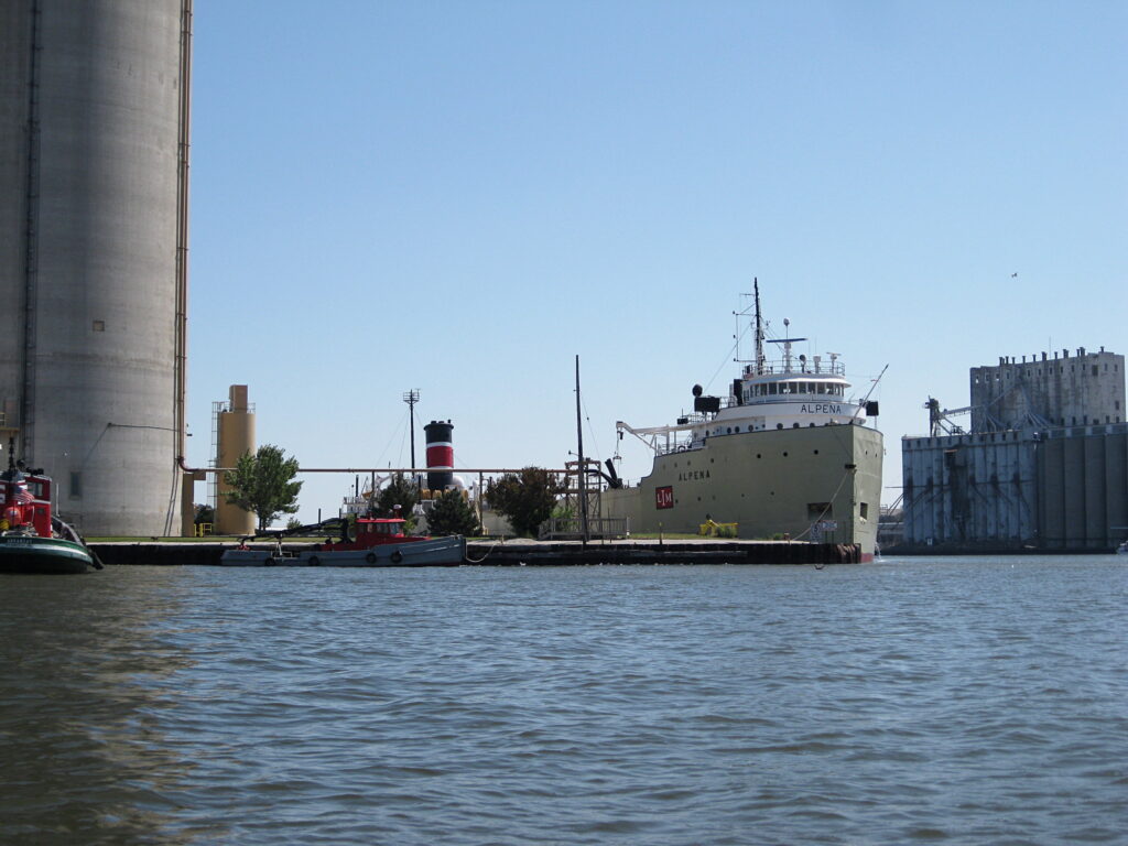 20 Best Lakeside Towns in Michigan for Summer Getaways - The Modern Day ...