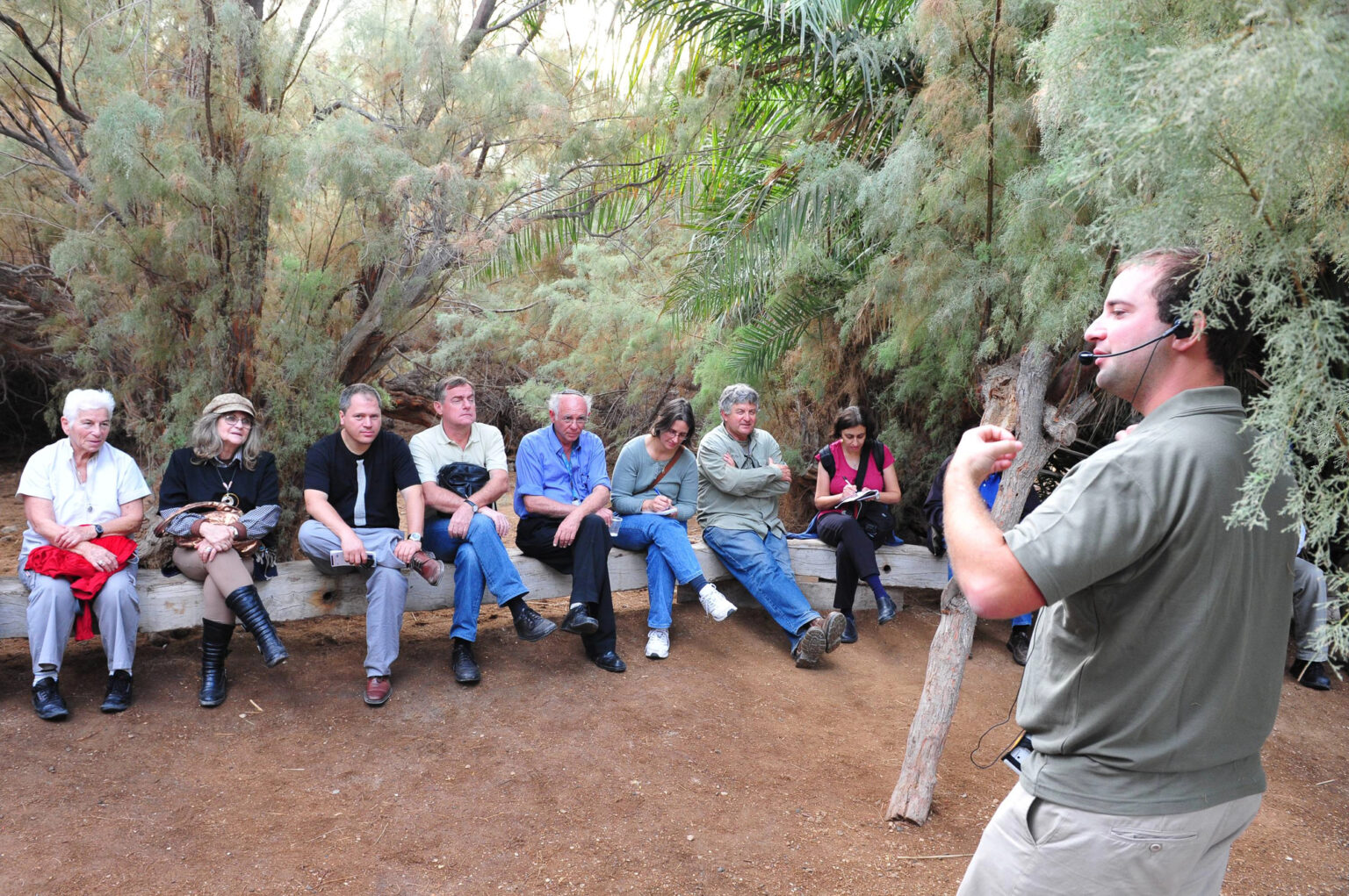 16 Tips for Finding the Best Local Experiences Off the Tourist Trail ...