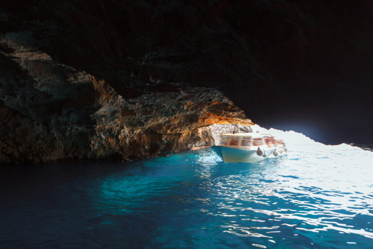 15 Secrets of the Blue Grotto in Capri You Need to Know - The Modern ...