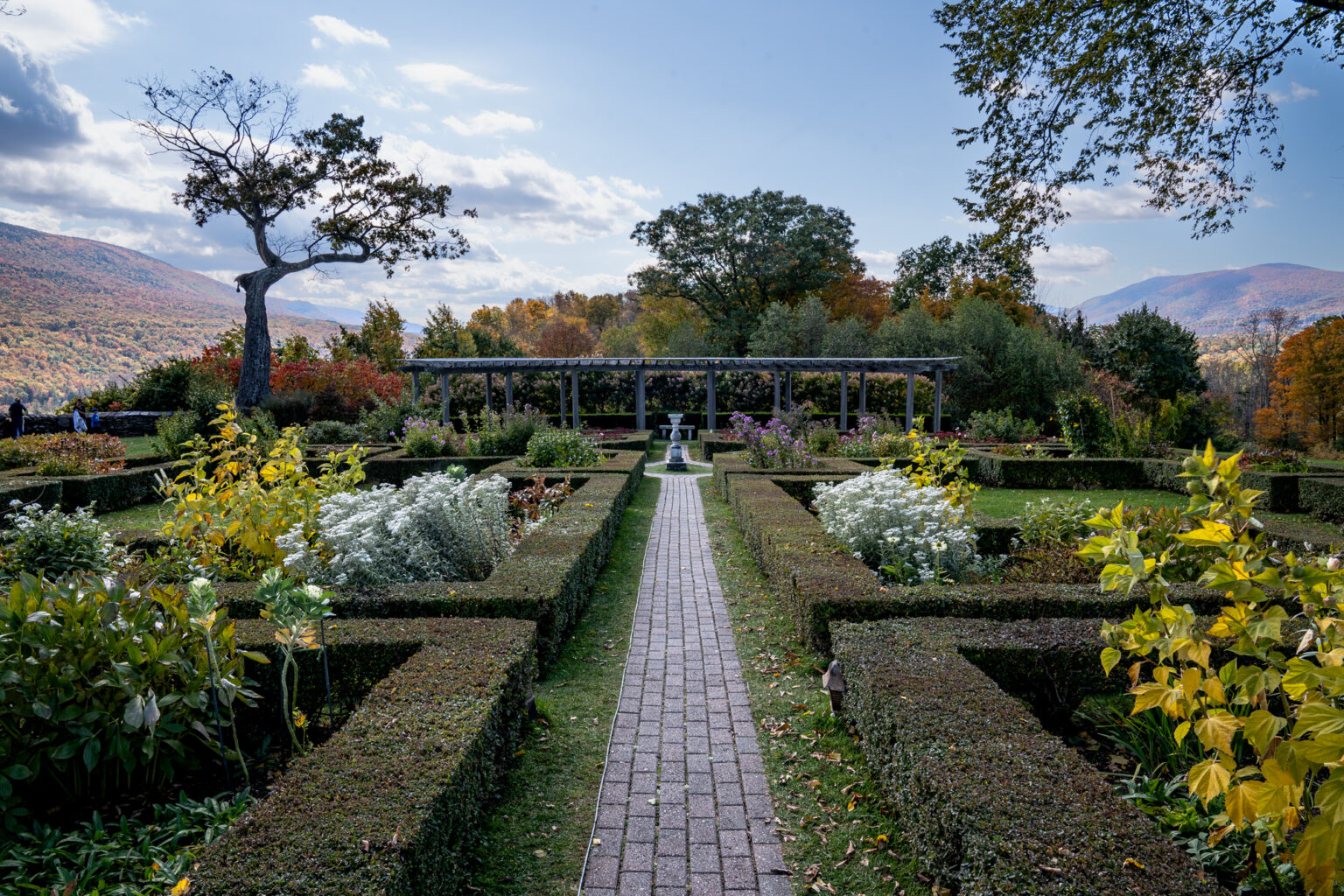 15 Scenic Villages in Vermont Perfect for a Fall Escape - The Modern ...