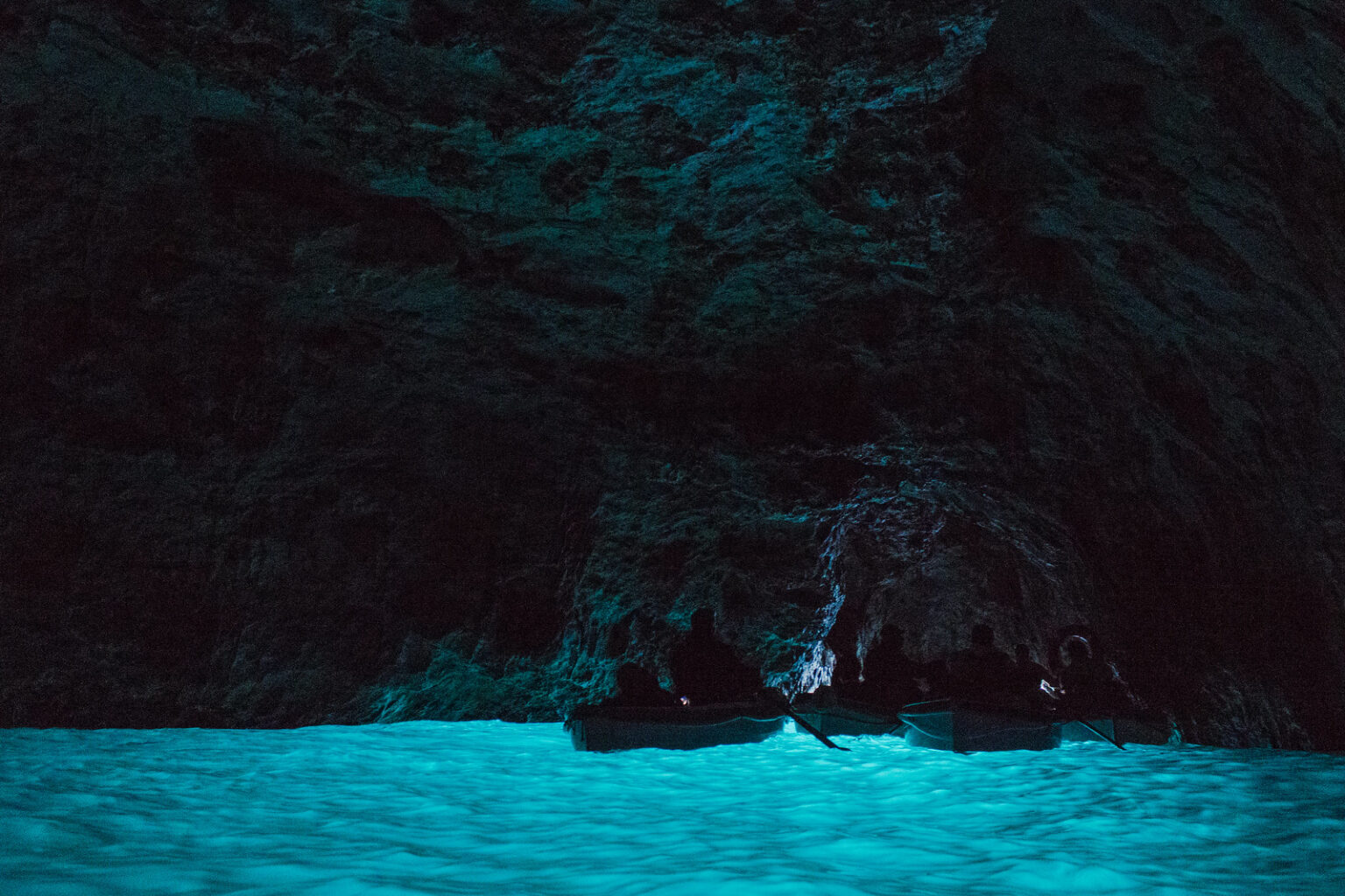 15 Secrets of the Blue Grotto in Capri You Need to Know - The Modern ...